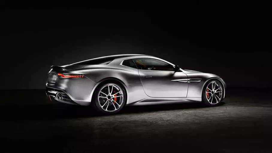 Экс-дызайнер Aston Martin зрабіў карбоновый Vanquish 87893_2