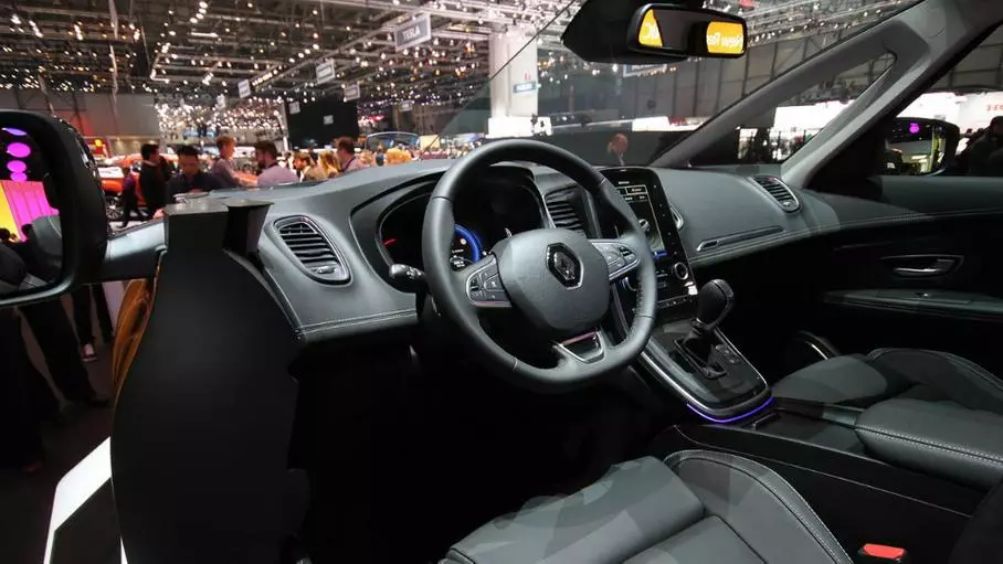 Renault introducerade en ny generationens sceniska 8833_2