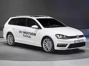 VW Golf стаў першай вадароднай машынай на шасі MQB 88510_1