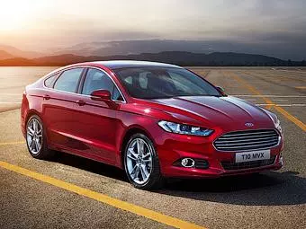 Ford het besluit op die eienskappe van die nuwe Mondeo 88834_1