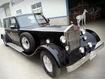 The Chinese made a clone of 80-year-old Rolls-Royce with an electric motor 89244_1