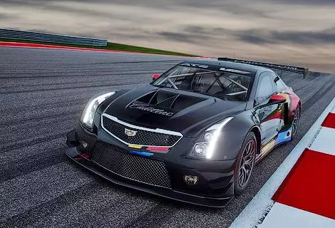 Cadillac prepared a coupe ATS to races 90237_4