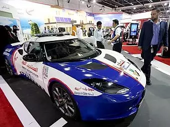 In Dubai showed a fast ambulance in the world 90605_1