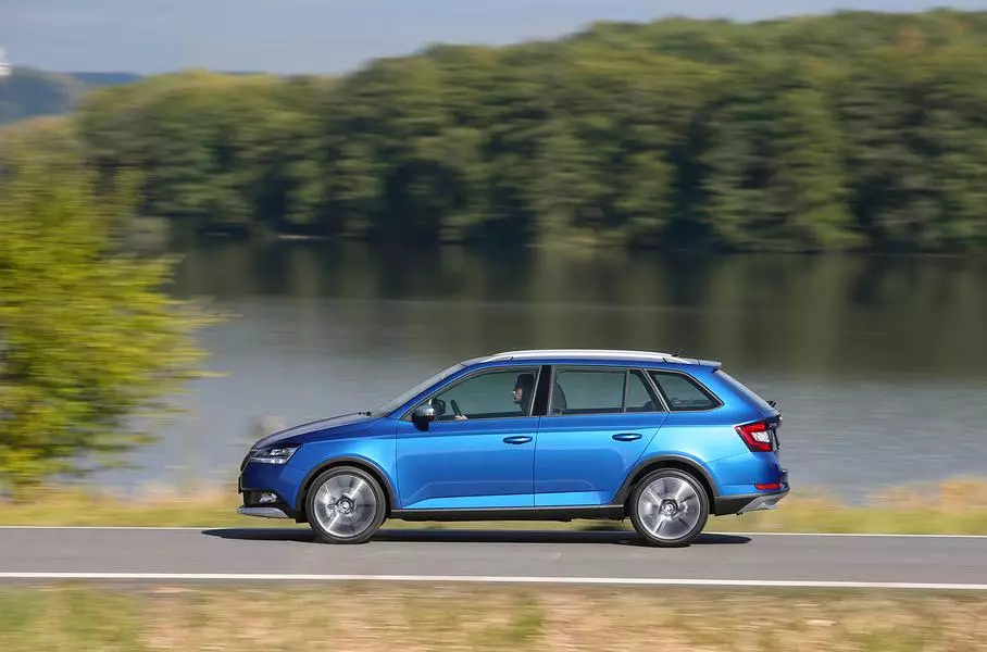 Шинэчлэгдсэн Universal Skoda Fabia нь хэт их хувилбарыг хүлээн авсан 9150_4