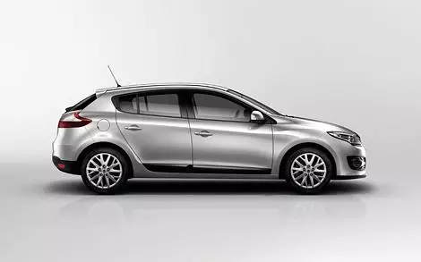 Ruble prices for updated Renault Megane became known. 92340_5