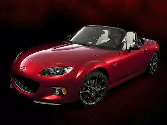 The special series Mazda MX-5 was redeemed in ten minutes 92694_1