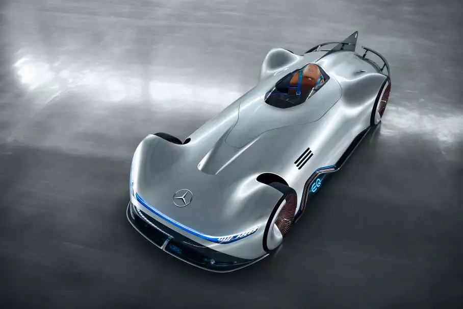 Mercedes-Benz introduziu o analógico moderno de 