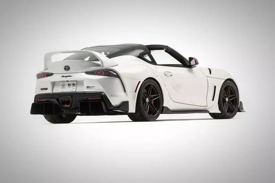 TOYOTA GR SUPRA TARGA இன் உடலில் ஒரு பதிப்பு உள்ளது 9561_1