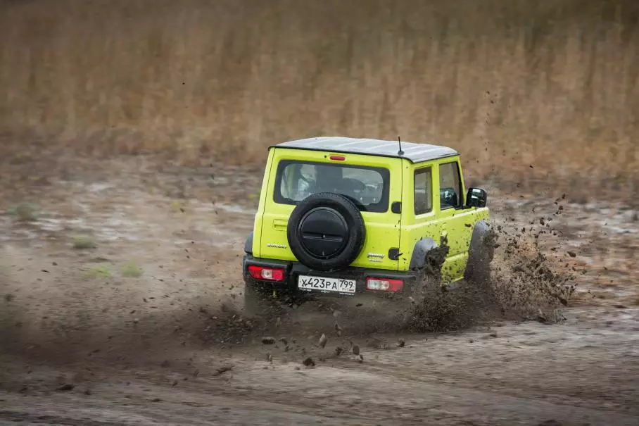 Suzuki Jimny. 9665_9