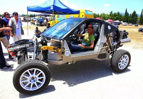 Greek inventor presented off-road supercar 97790_2