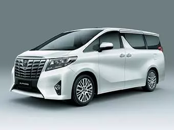 A Minivan Toyota Alphard Restiling után Oroszországban emelkedett Oroszországban 9794_1