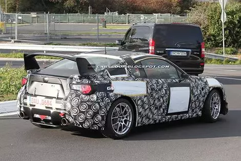 Mga Debut sa Racing Toyota Ft-86 sa Nürburgring 9913_2