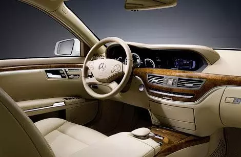 The interior photo of the new Mercedes-Benz S-Class appeared 99527_3