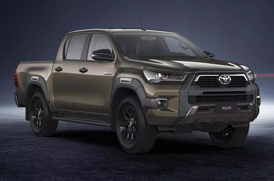 Toyota ngapdét Hilux sareng Fortuner pikeun Rusia 9980_2