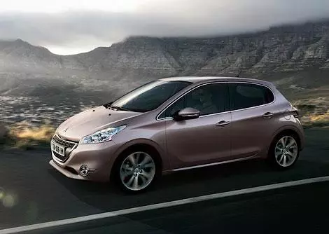 Peugeot announced the Russian price list on Hatchback 208 99954_3